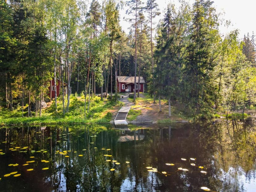Yöpyminen Nuuksiossa - Nuuksion kansallispuisto - Luontoon